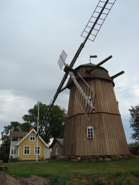 Förlösas Väderkvarns historik i bilder